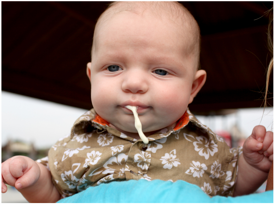 Lidando com o refluxo gastroesofágico dos bebês e crianças – Mães com ...